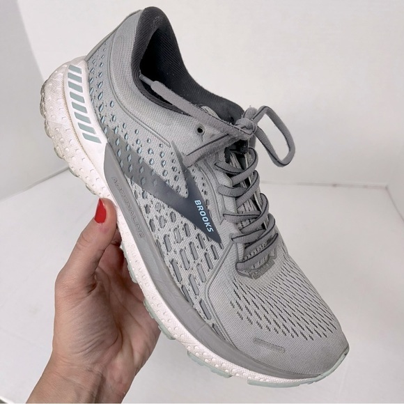 Brooks | Shoes | Brooks Adrenaline Gts 2 Gray Running Shoes Size 9 ...